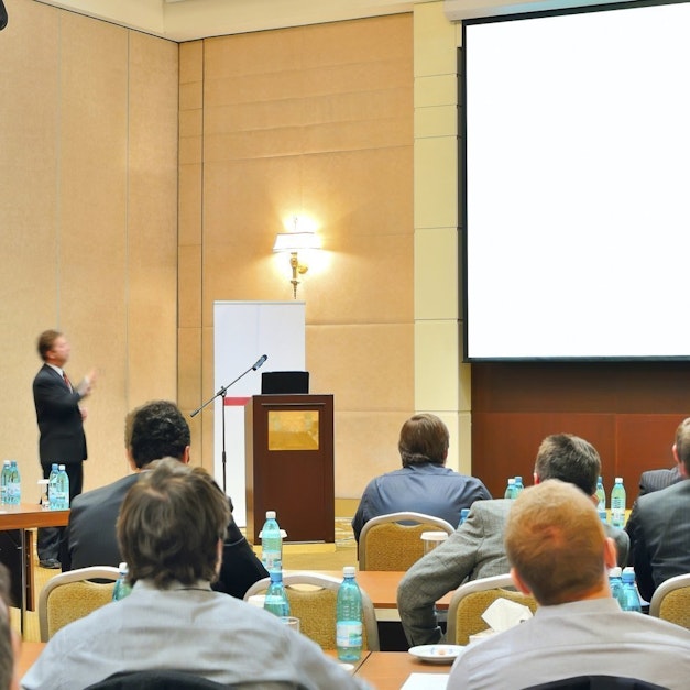 Fascinate: Your 7 Triggers to Persuasion and Captivation - Sally Hogshead