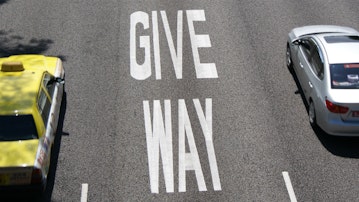 How to Apologize - Saying Sorry for a Mistake