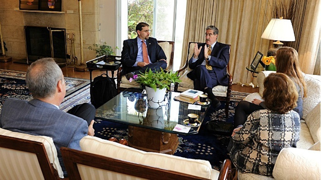 How to Conduct a Successful Negotiation Meeting